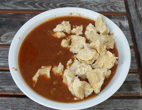 Gulaschsuppe mit Nockerln Rezept - ichkoche.at