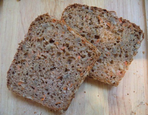 Karotten-Sonnenblumenkernbrot Rezept - ichkoche