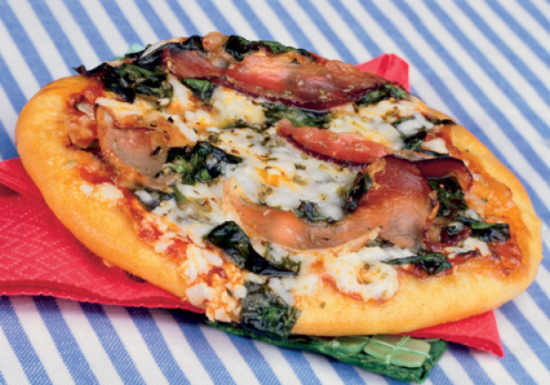 Pizza con spinaci, ricotta e pancetta Rezept - ichkoche.at