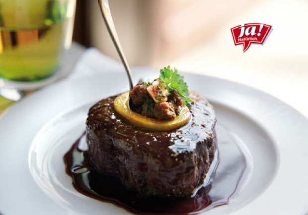 Rinderfilet mit gefülltem Markknochen Rezept - ichkoche.at