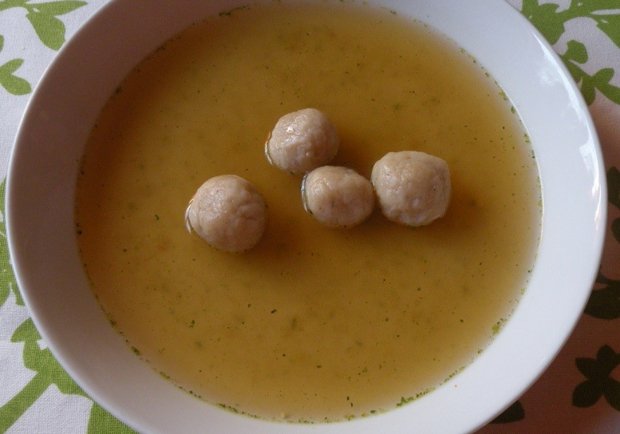 Suppe mit Markknödel Rezept - ichkoche