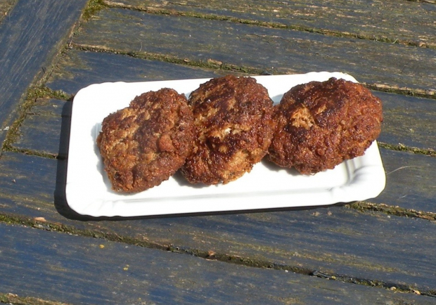 Fleischlaberl mit Senf Rezept - ichkoche.at