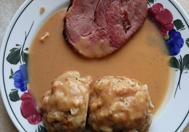 Selchfleisch in Champignon-Weißweinsauce Rezept - ichkoche.at