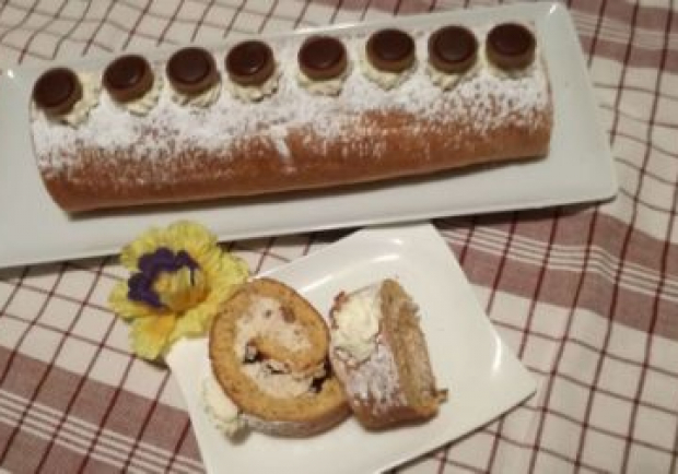 Toffifee-Roulade Rezept - ichkoche.at