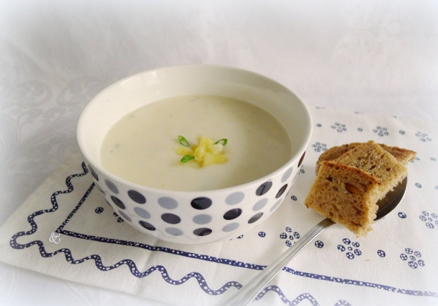 Saure Suppe mit Erdäpfeln Rezept - ichkoche.at