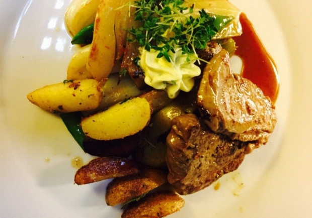 Saure Nierchen mit Bratkartoffeln Rezept - ichkoche.at